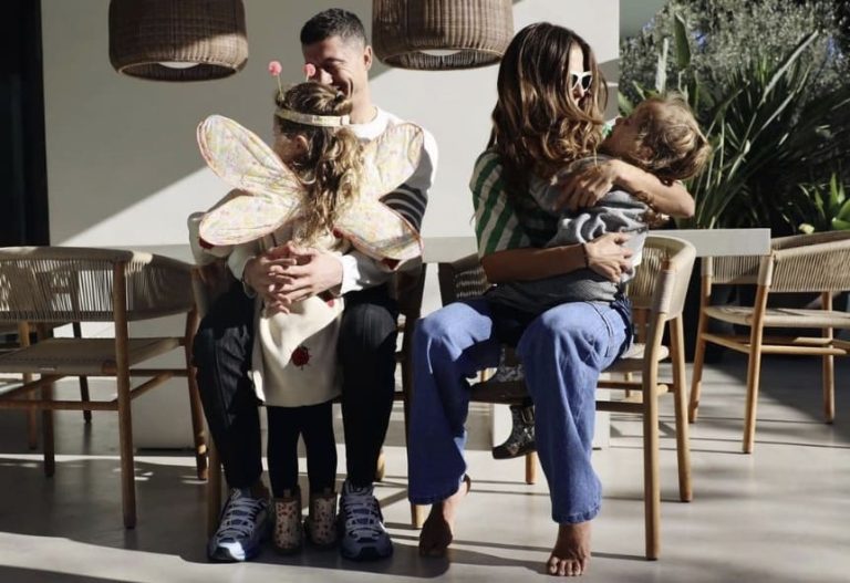 Meet Robert Lewandowski's wife and children - Soka54
